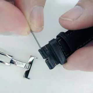 How to attach a folding clasp onto a leather band | Define Watches