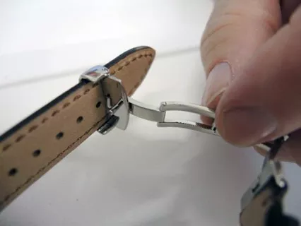 How to attach a folding clasp onto a leather band | Define Watches