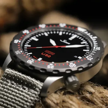 Sinn U50 HYDRO SDR - Men’s 5000m German made diving watch | Define Watches